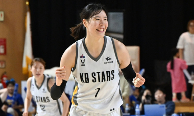 2라운드도 지배했다...박지수, 1R 이어 2R도 MVP...MIP는 이주연 | 스포츠 월드