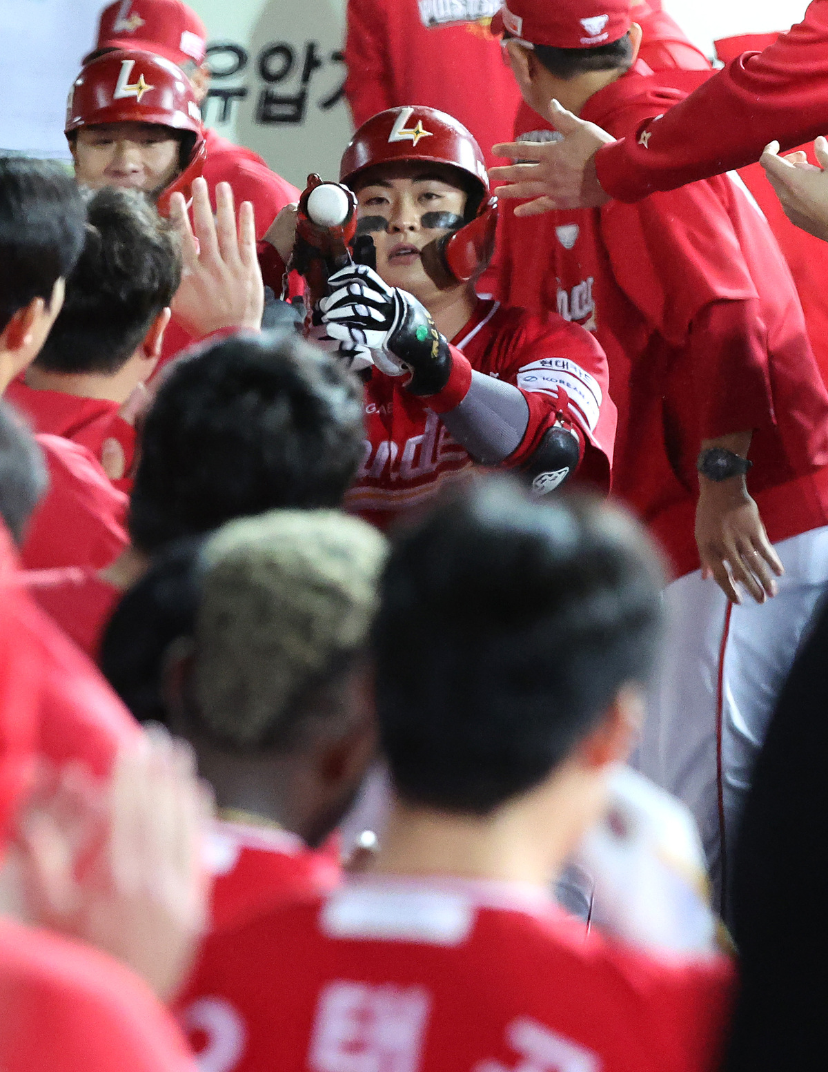 [준PO3] 괴력의 고명준, 위기의 SSG에 깃든 유일한 희망… 3G 연속 대포 가동 ‘괴력쇼’ | 스포츠 월드